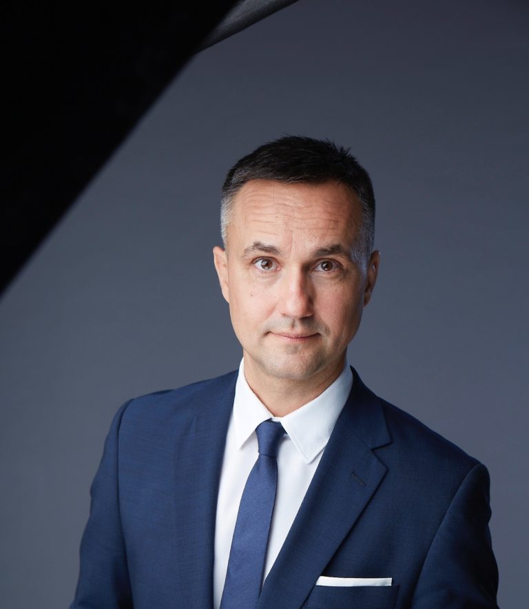 Grupi 4iG emëron Tamás Tábori si CEO interim të ONE Albania - Ekofin